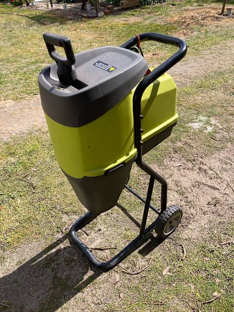 Ryobi Electric Wood Chipper Shredder RSH2455G - Garden Tools in Gawler ...