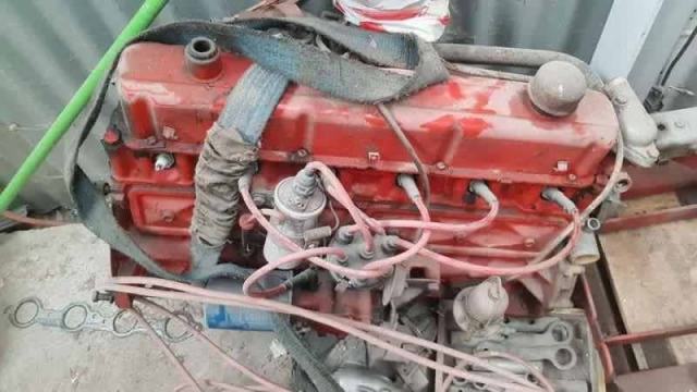 186 red motor with m20 4 speed setup.HQ to WB or Torana sump.HK prefix ...