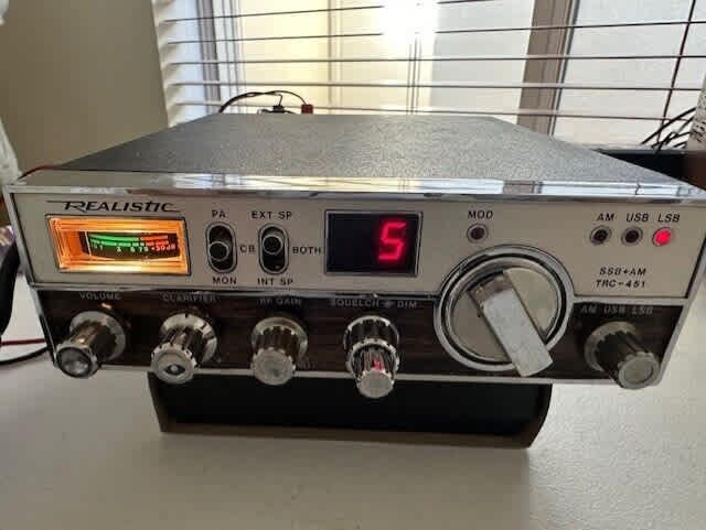 REALISTIC SSB AM TRC-451 40 CHANNEL CB RADIO VERY NICE CONDITION ...