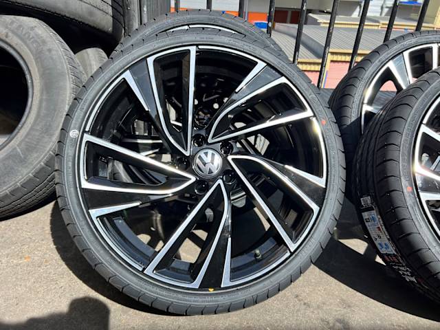 4x BRAND NEW VW GOLF R 2022 19 Wheels AND TYRES FITS MK7 MK8 CADDY GT ...