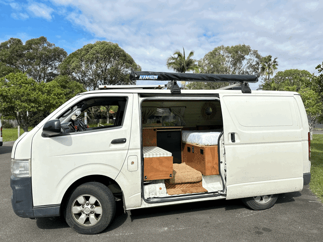 2010 Toyota Hiace LWB 5 SP MANUAL 4D VAN | Cars, Vans & Utes | Gumtree ...