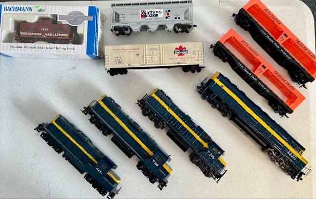 4 Model Trains plus freightHO/OO - Collectables in Melville WA ...