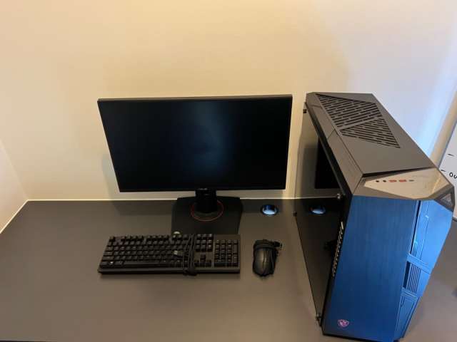 Gaming desktop with 24 inch 144hz screen and razor mouse and keyboard ...