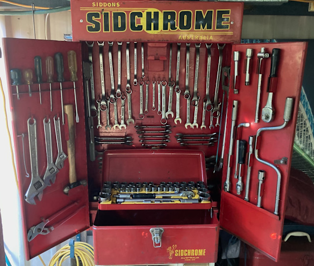 Sidchrome vintage wall cabinet and tool box chest - Hand Tools in Halls Head WA | Gumtree Australia