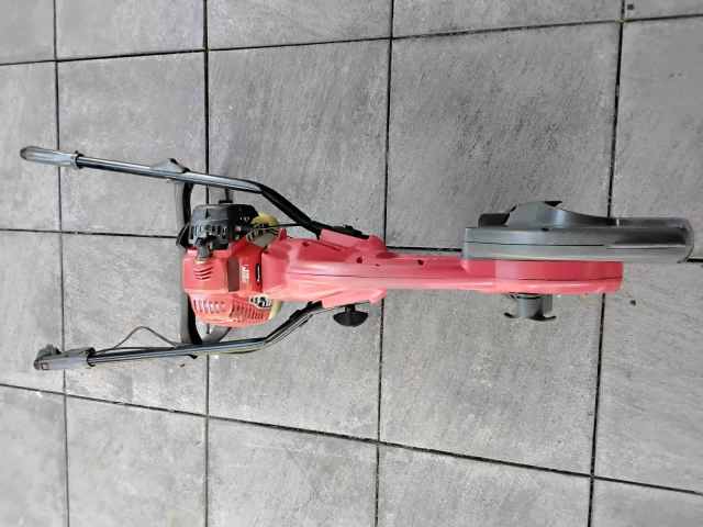 Lawn Edger Atom Deluxe 454 - Lawn Mowers in Pelican Waters QLD ...