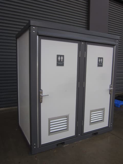 BUILDERS SITE TOILET BLOCK. TWIN / DOUBLE TOILET, BATHROOM. PORTABLE ...