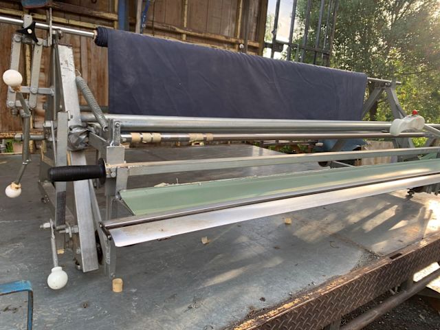 SMALL INDUSTRIAL MANUAL FABRIC LAY UP MACHINE | Sewing Machines ...