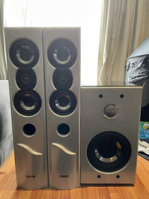 JENSEN QX-80 POWERED SUBWOOFER & MATCHING QX-30 TOWER SPEAKERS ...