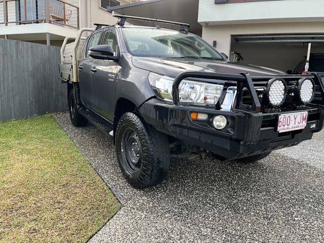 2018 TOYOTA HILUX SR (4x4) 6 SP MANUAL DUAL C/CHAS | Cars, Vans & Utes ...