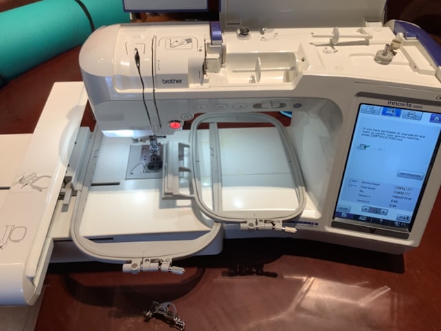 Brother Disney Sewing Embroidery Machine Innovis 6000D Serviced 18/2/2 ...