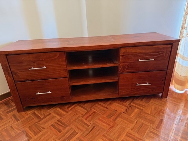 Beautiful Mahogany-Coloured TV Unit - Entertainment & TV Units in ...