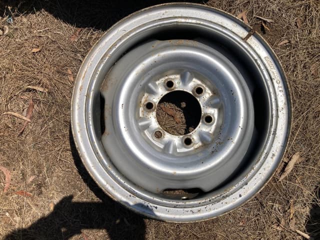 Steel Split rim 6 stud off Landcruiser 16x 5.5 | Wheels, Tyres & Rims ...