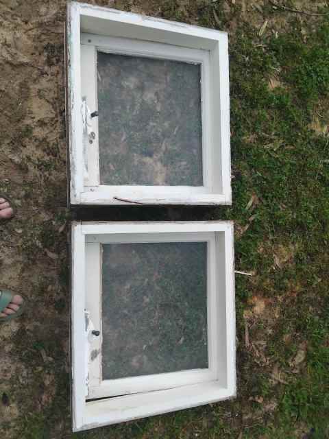 PAIR OF SMALL JARRAH WINDOWS - Building Materials in Wattleup WA ...