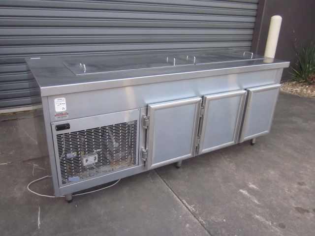 PIZZA, SANDWICH PREP REFRIGERATOR.THREE DOOR UNDER BENCH FRIDGE, S/S ...