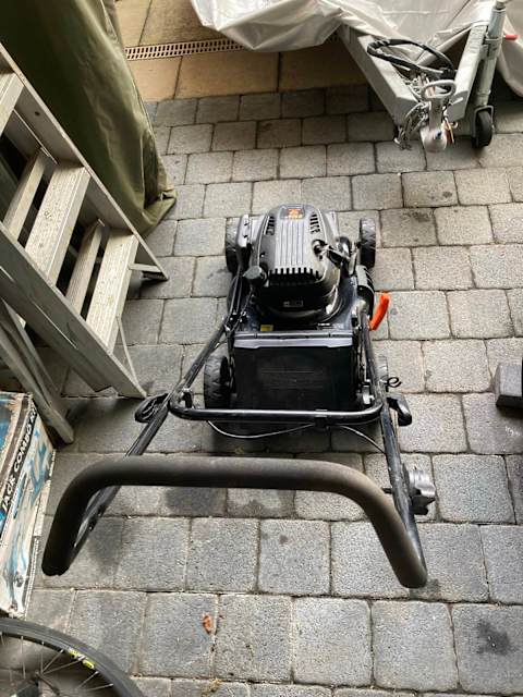 18 4 Stroke Mower, Catcher, Side Mulcher, Petrol Can & Oil - Lawn ...