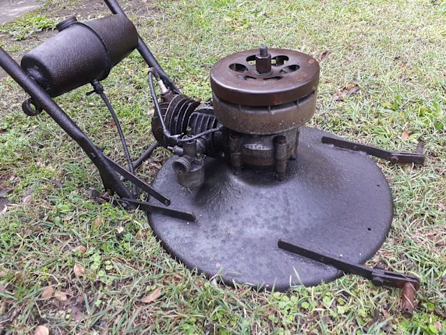 VICTA ROTOMO FAN MOWER & VINTAGE VICTA 18 MODEL MOWER - Lawn Mowers in ...