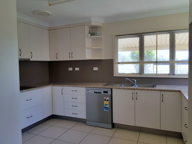 31 Eleventh Ave, Theodore, Queensland 4719 - for Rent | Gumtree Australia