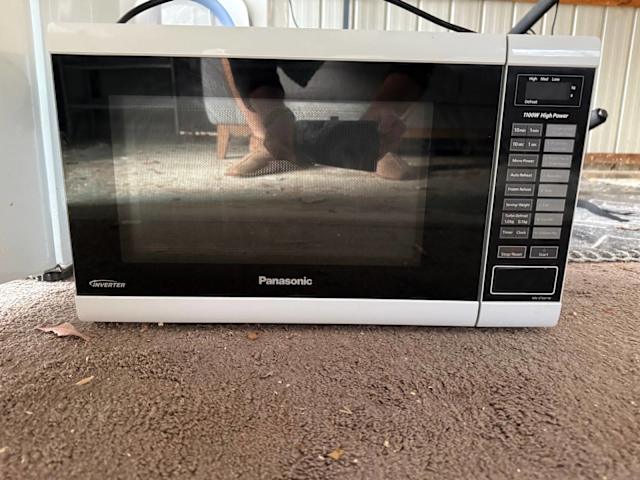 Microwave working - Microwaves in Theodore ACT | Gumtree Australia