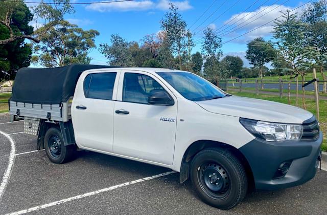 2016 TOYOTA HILUX WORKMATE 6 SP AUTOMATIC DUAL CAB UTILITY | Cars, Vans ...