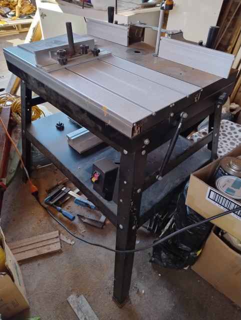 Router Table with Triton Router- AS NEW - Power Tools in Launceston TAS ...