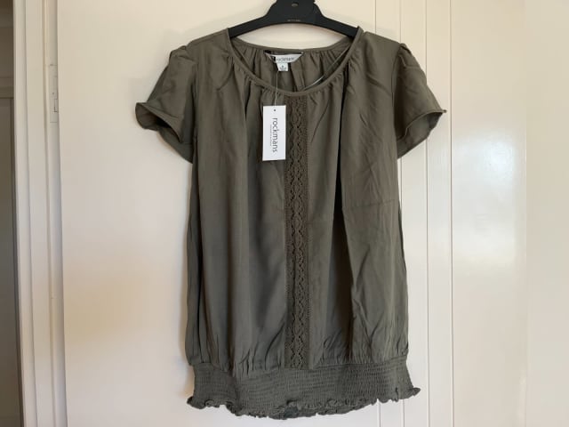 LADIES TOP (SIZE SMALL) - Tops & Blouses in Bundaberg Central QLD ...