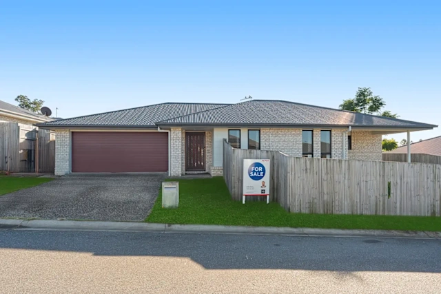 13 Serene Court, Boronia Heights, Queensland 4124 - for Sale | Gumtree ...