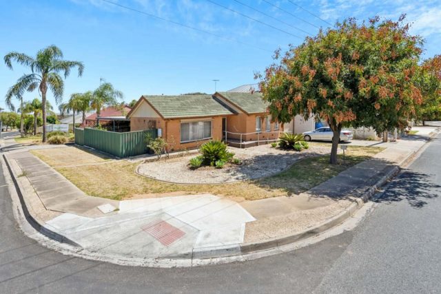 9 Onkara Avenue, Ingle Farm, South Australia 5098 - for Sale | Gumtree ...