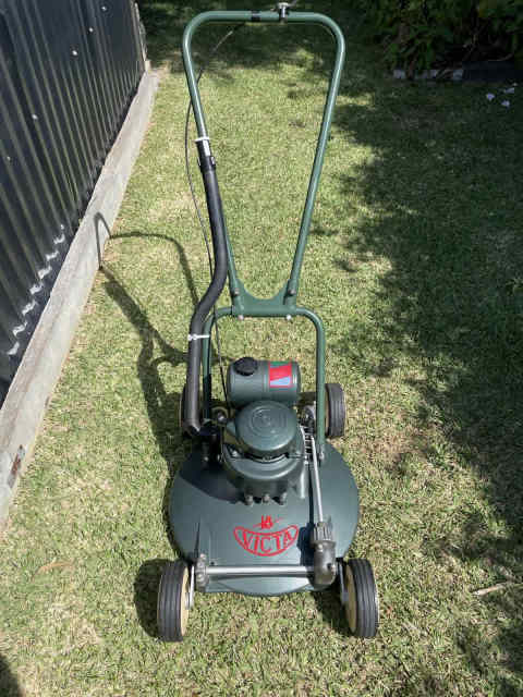 Fully restored Australian made 1958 model Victa 18 special lawnmower ...