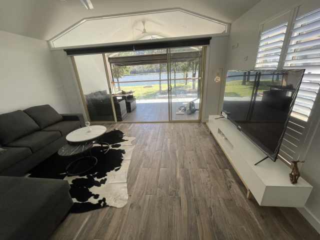 3 Bedroom Waterfront Cabin | Property For Sale | Gumtree Australia ...