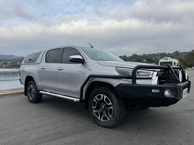 2021 TOYOTA HILUX SR5 33800kms with extras | Cars, Vans & Utes ...