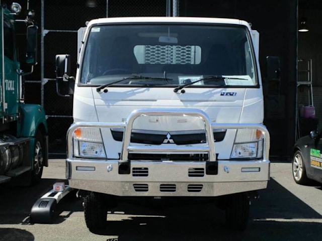FUSO CANTER WIDE BODY ALLOY TRUCK BULL BARS BY TOWN AND COUNTRY | Truck ...