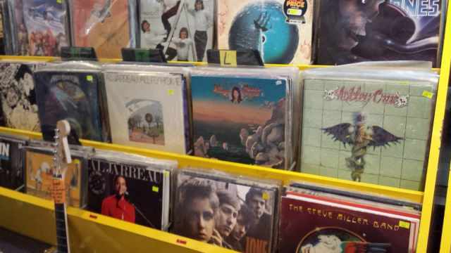 WANTED VINYL RECORDS --HIFI AMPS--TURNTABLES-INSTRUMENTS. - Other Books ...