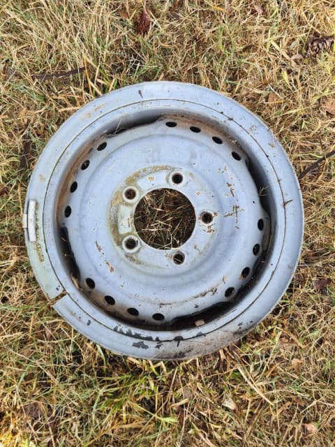 Toyota Landcruiser 5 stud split rims | Wheels, Tyres & Rims | Gumtree ...