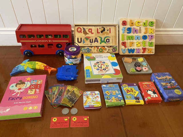 Educational Bundle - Wooden toys, clocks, letters, flash cards etc ...