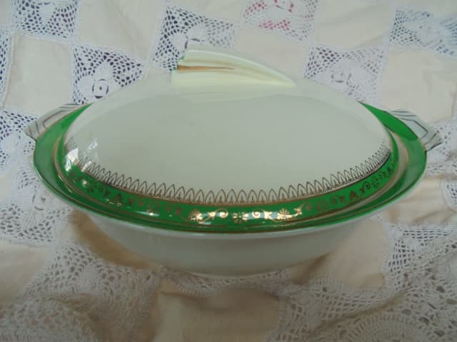 VINTAGE ALFRED MEAKIN ENGLAND TUREEN WITH LID | Collectables | Gumtree ...