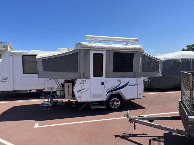 Jayco Swift camper with annexe and fully fitted out | Camper Trailers ...