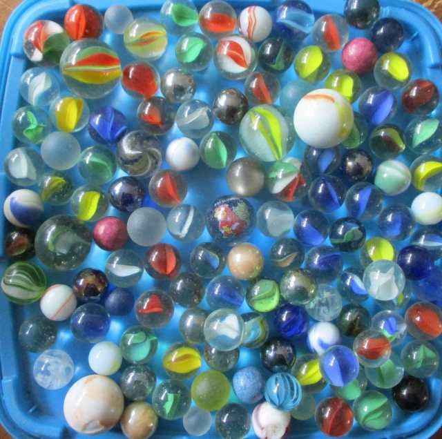 Lots of Vintage Marbles 120 Marbles 800gm various sizes and styles ...