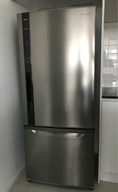 Panasonic SS 421L bottom mount fridge&freezer, can deliver - Fridges ...