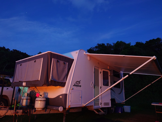 Jayco Expanda full height van double bed 2 bunks shower toilet ...