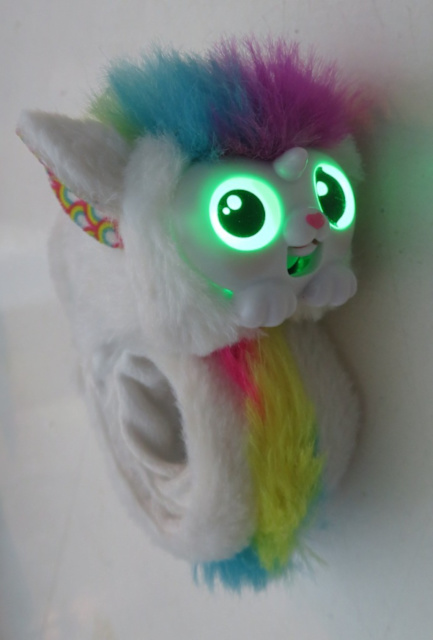 LITTLE LIVE WRAPPLES UNA SLAP BAND-FURRY WHITE/RAINBOW HAIR FRIEND 5Y ...