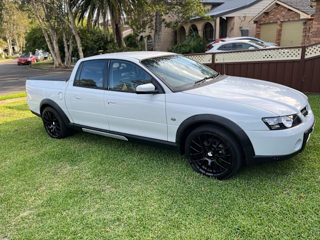 Vy ls1 crewman cross 8 p plater legal v8 swap | Cars, Vans & Utes ...