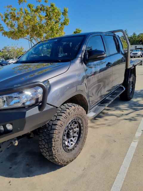 2022 TOYOTA HILUX SR (4x4) 6 SP AUTOMATIC DOUBLE C/CHAS | Cars, Vans ...