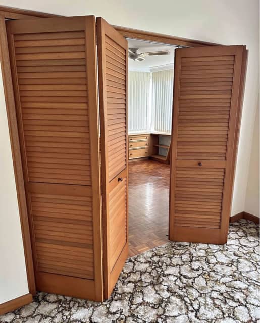 2 pairs 200x61cm Bifolds closed louvre room doors divider knobs pins ...