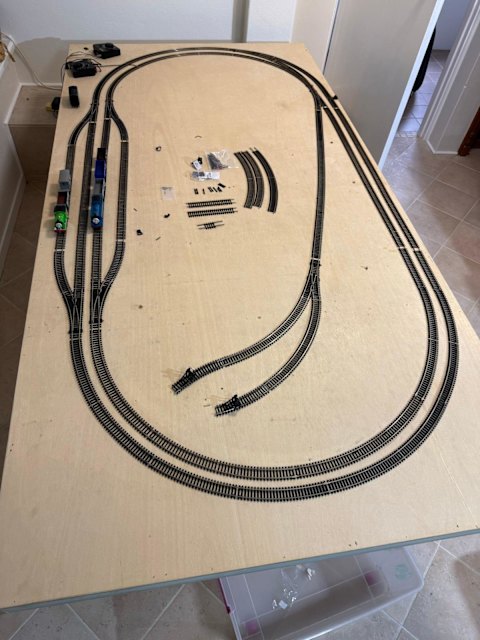 Model Train set OO/HO complete with 2 tracks, locos and plywood base ...