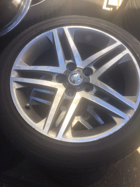 Ve vf Holden Commodore 18” wheels genuine mags 5/120 | Wheels, Tyres ...