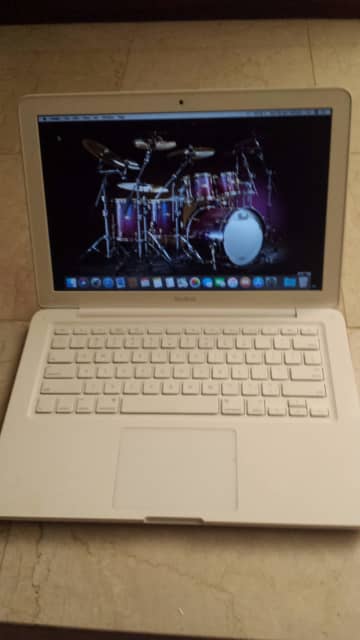 2 x Apple 13 White Macbook ( LAST ONE ) - Laptops in Cannington WA ...