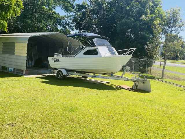 For sale 5.2m Stessl half cabin boat | Motorboats & Powerboats ...