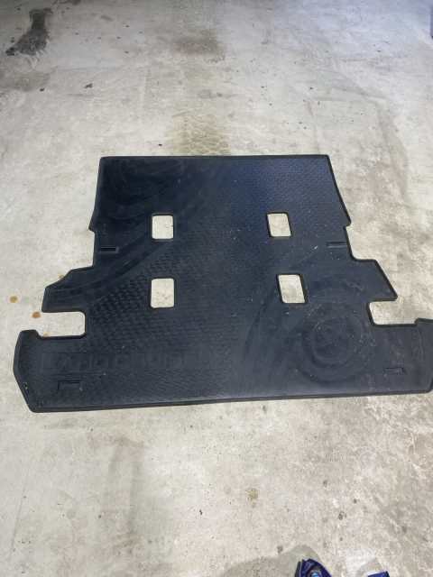 200 series rear rubber mat | Other Parts & Accessories | Gumtree ...
