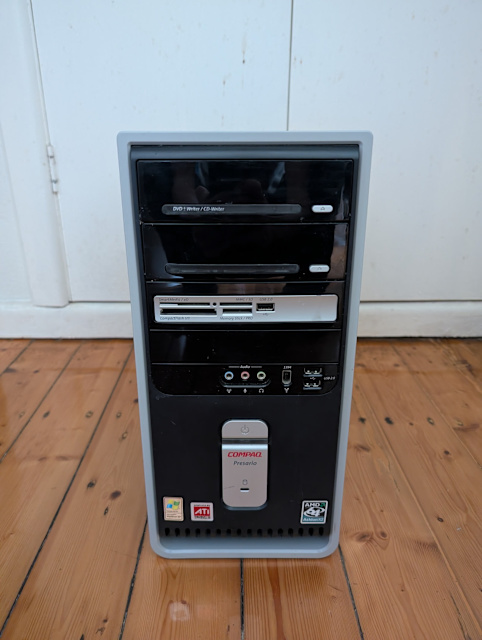 Retro Compaq Presario SR1720AN AMD Athlon 64 x2- Windows XP generation ...