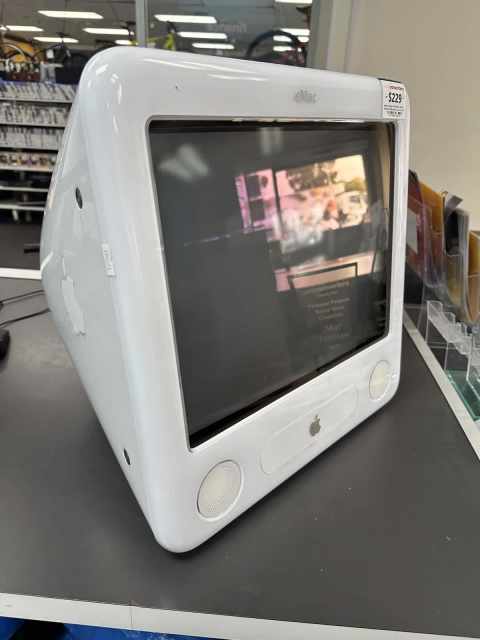 Vintage Apple eMac PowerPC G4 (418768) - Desktops in Melrose Park SA ...